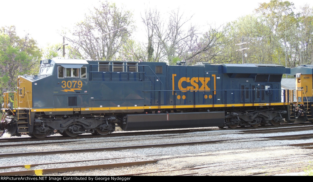 CSX 3079 / ES44AH NEW GEVO